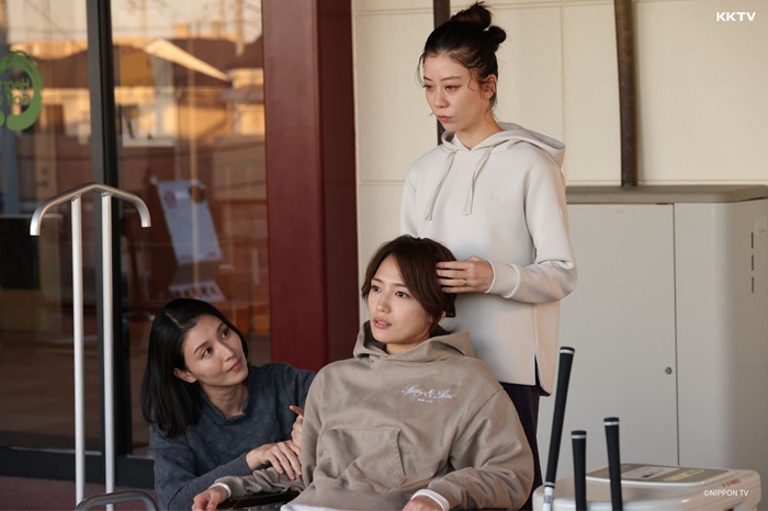 全新律政愛情劇《Ensemble合奏》開播，松村北斗與川口春奈首度共演爆料對方高中話超多 | Japaholic